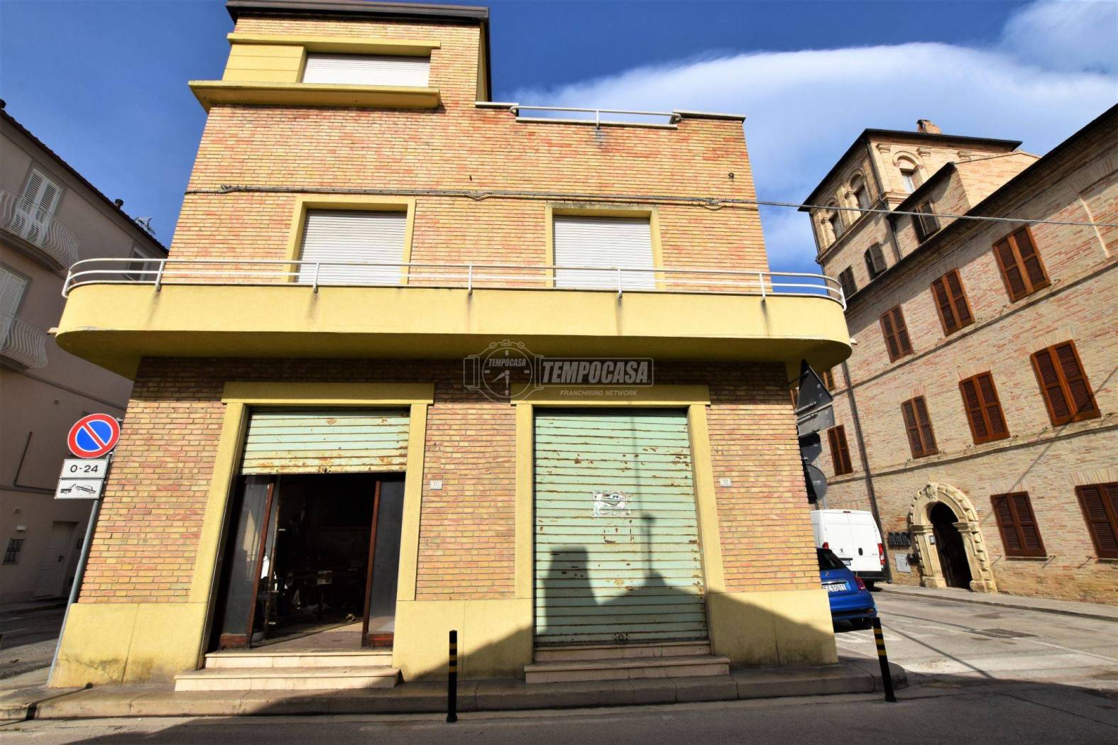 Trilocale via della Libertà 10, Porto San Giorgio