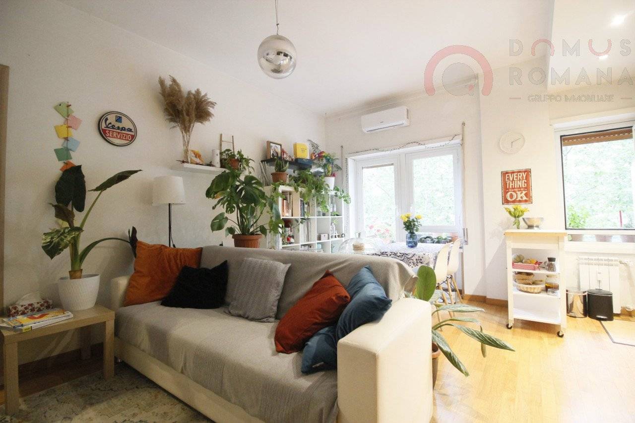 Bilocale via Pian Due Torri, Magliana, Roma