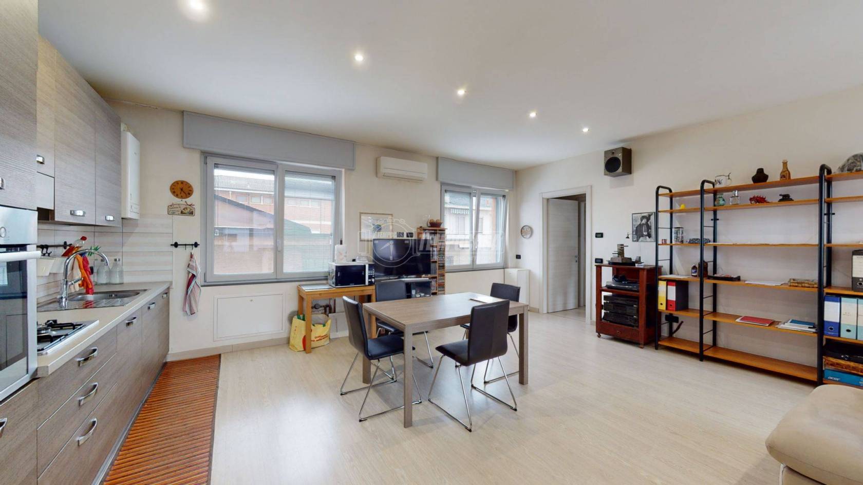 Bilocale via Piave 21, Meda