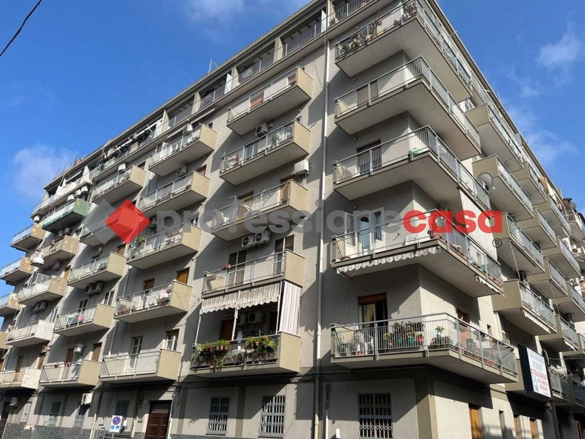 Trilocale via Agostino De Cosmi, 6, Cibali, Catania
