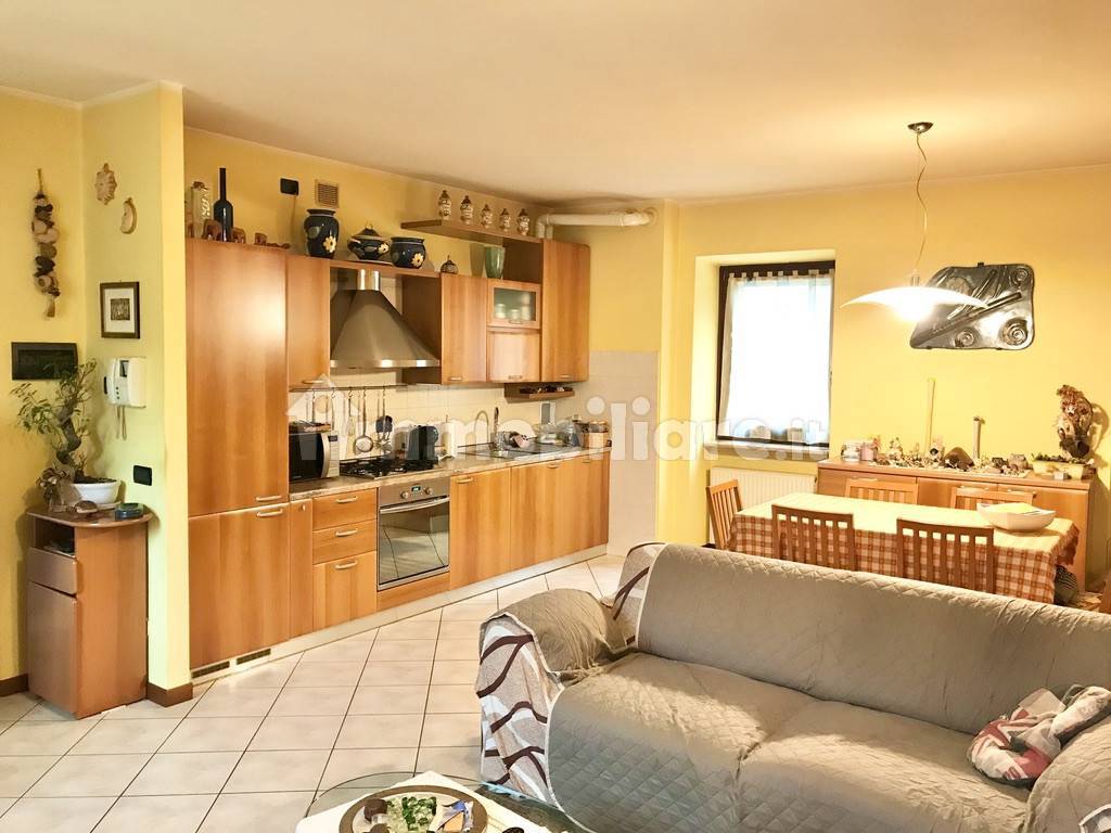 Trilocale via Monte Corno 41, Peri, Dolcè