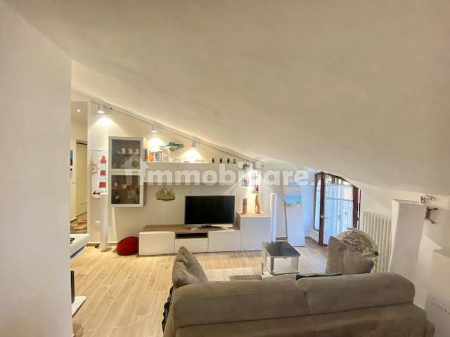 Bilocale ottimo stato, secondo piano, Centro, Loreto