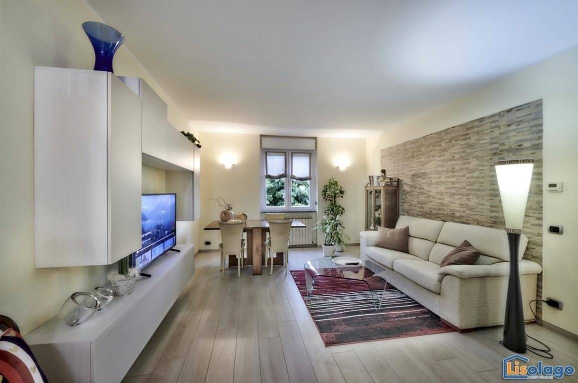 Trilocale via dei Partigiani 6, Centro, Mandello del Lario