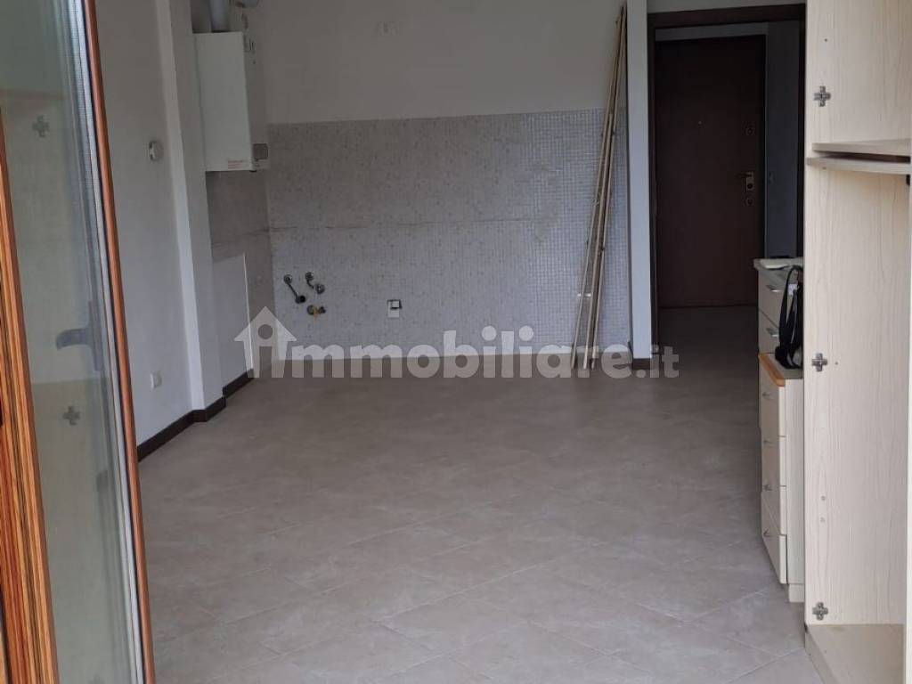 Vendita Appartamento in via Fratelli Gamba. Dossena. Buono stato, primo ...