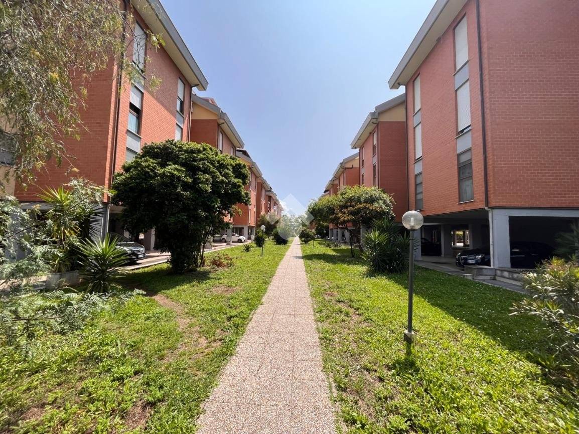 Trilocale via Francesco Cilea 7, Q4, Latina