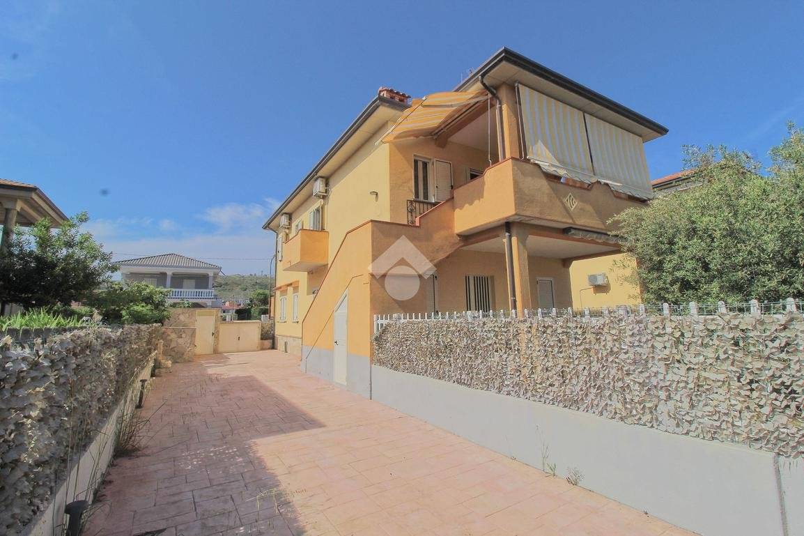 Quadrilocale via Tiblisi 8, Steccato Di Cutro, Cutro