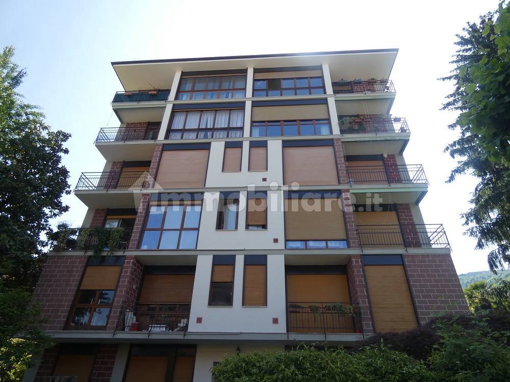 Bilocale viale Virgilio 9, Centro, Stresa