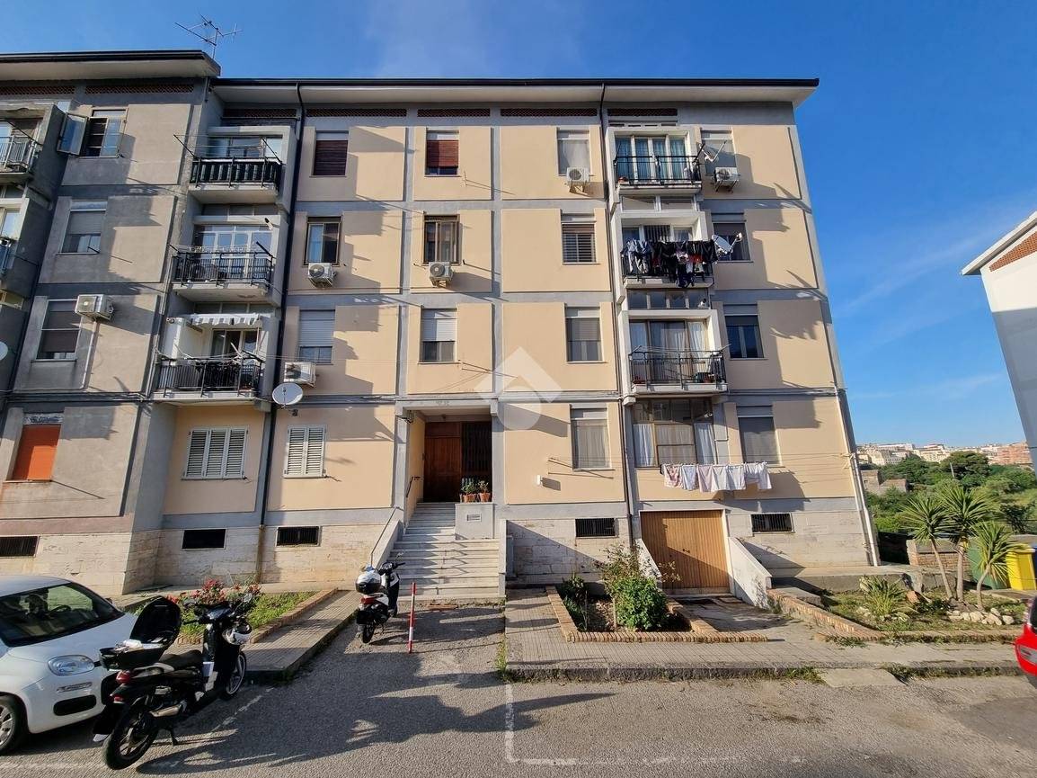 Quadrilocale via Bernardino Telesio 13, Sant'Antonio - De Filippis, Catanzaro