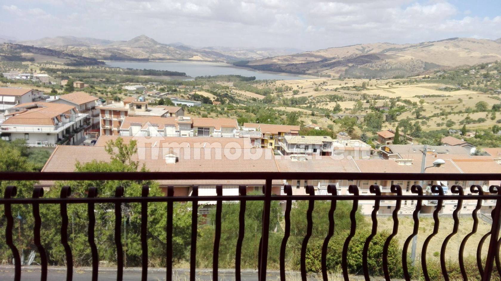 Quadrilocale via del Popolo 64, Regalbuto