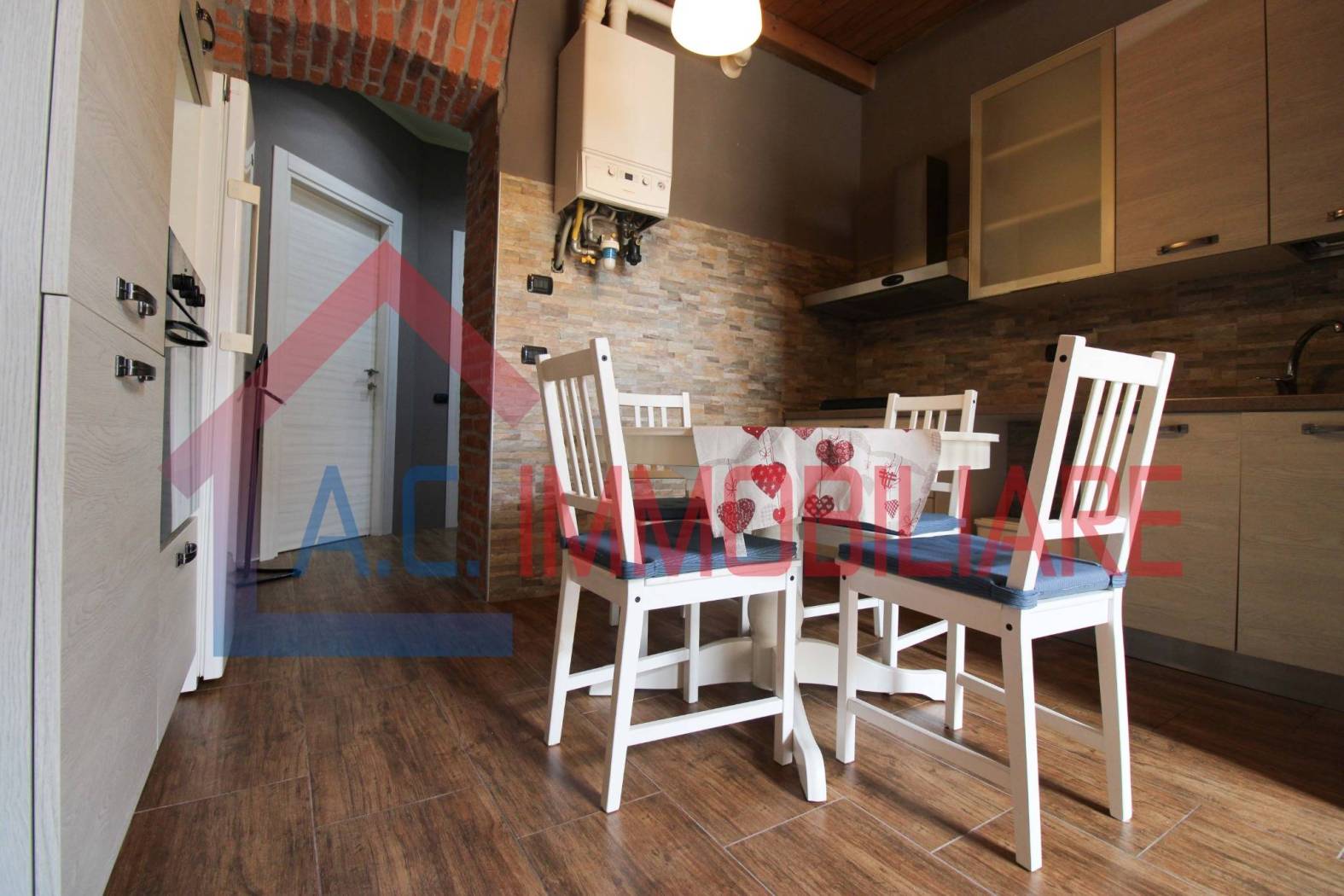 Bilocale viale Vittorio Veneto 66, Varano Borghi