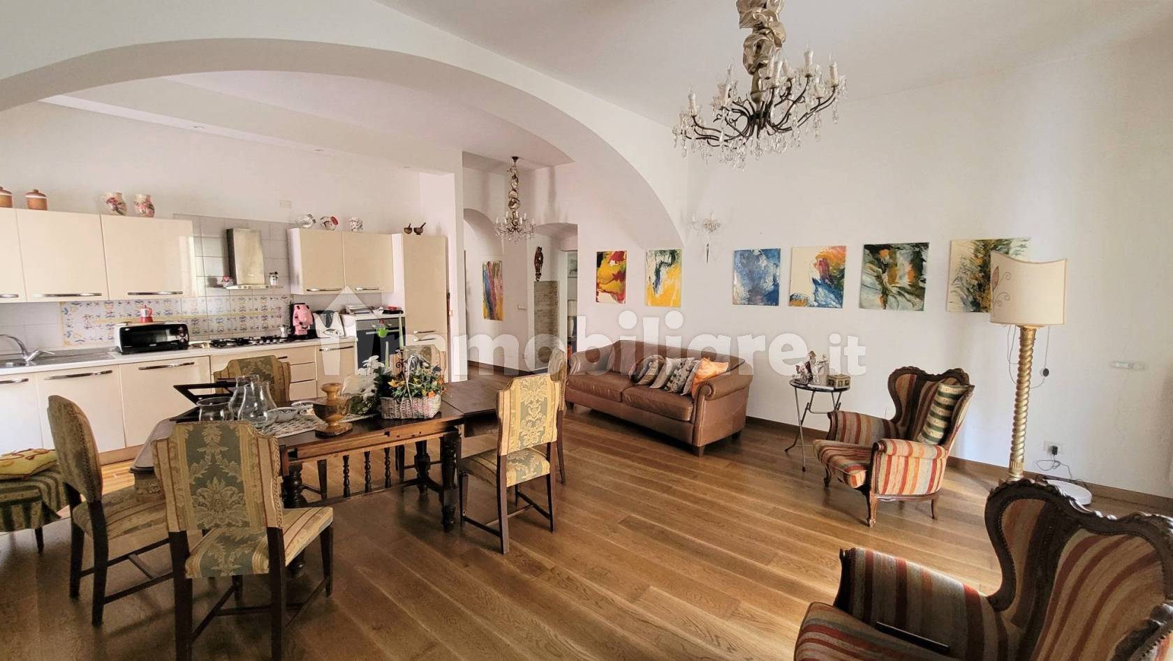 Quadrilocale via Campanile 6, Centro Storico, Foggia