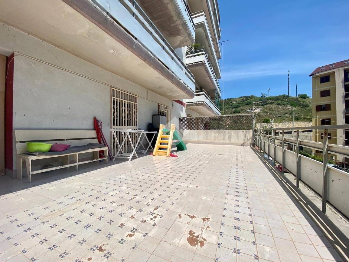 Trilocale Str. Panoramica dello Stretto 1390, Litoranea - Panoramica, Messina