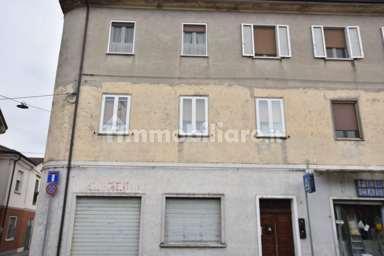 Trilocale via della Ricostruzione 12, Pontelagoscuro, Ferrara