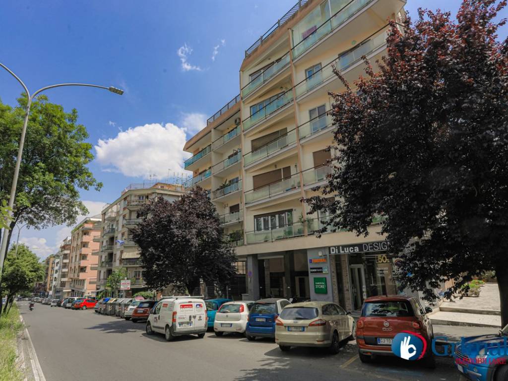 Vendita Appartamento Roma. Quadrilocale in via Baldo degli Ubaldi ...