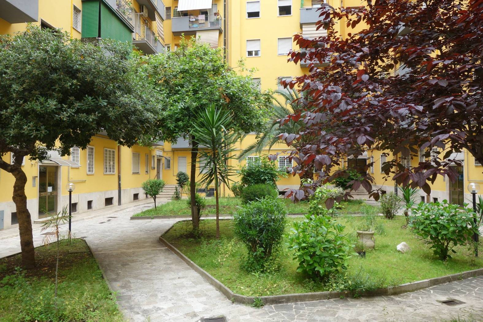 Trilocale via Caio Sulpicio 8, Cinecittà, Roma