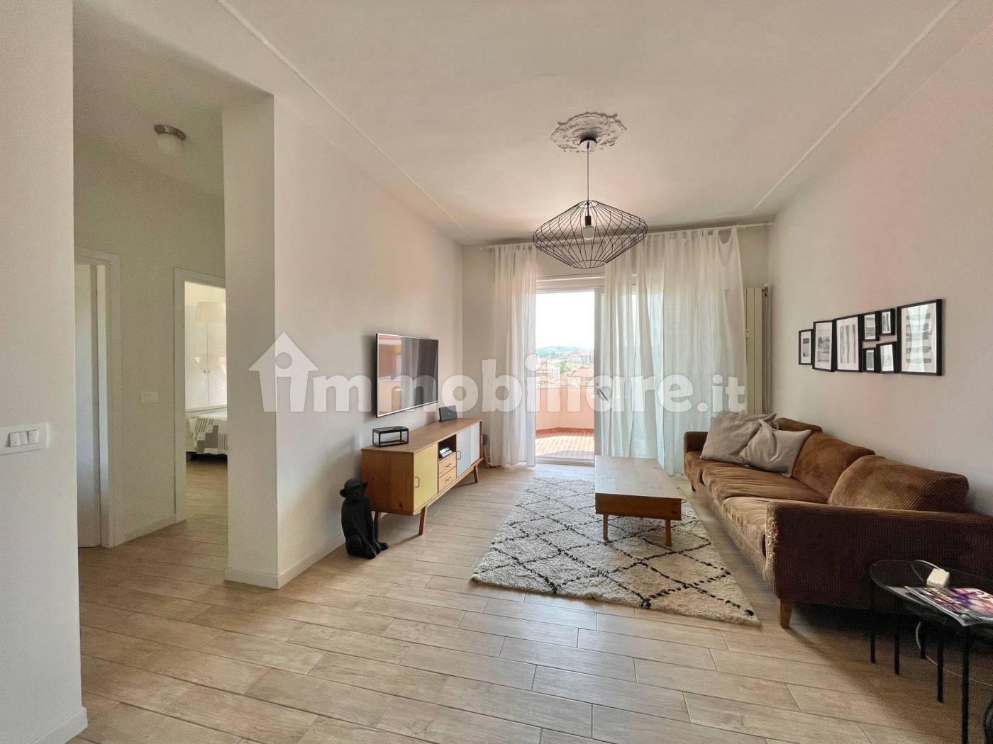 Trilocale ottimo stato, quarto piano, Nizza Monferrato