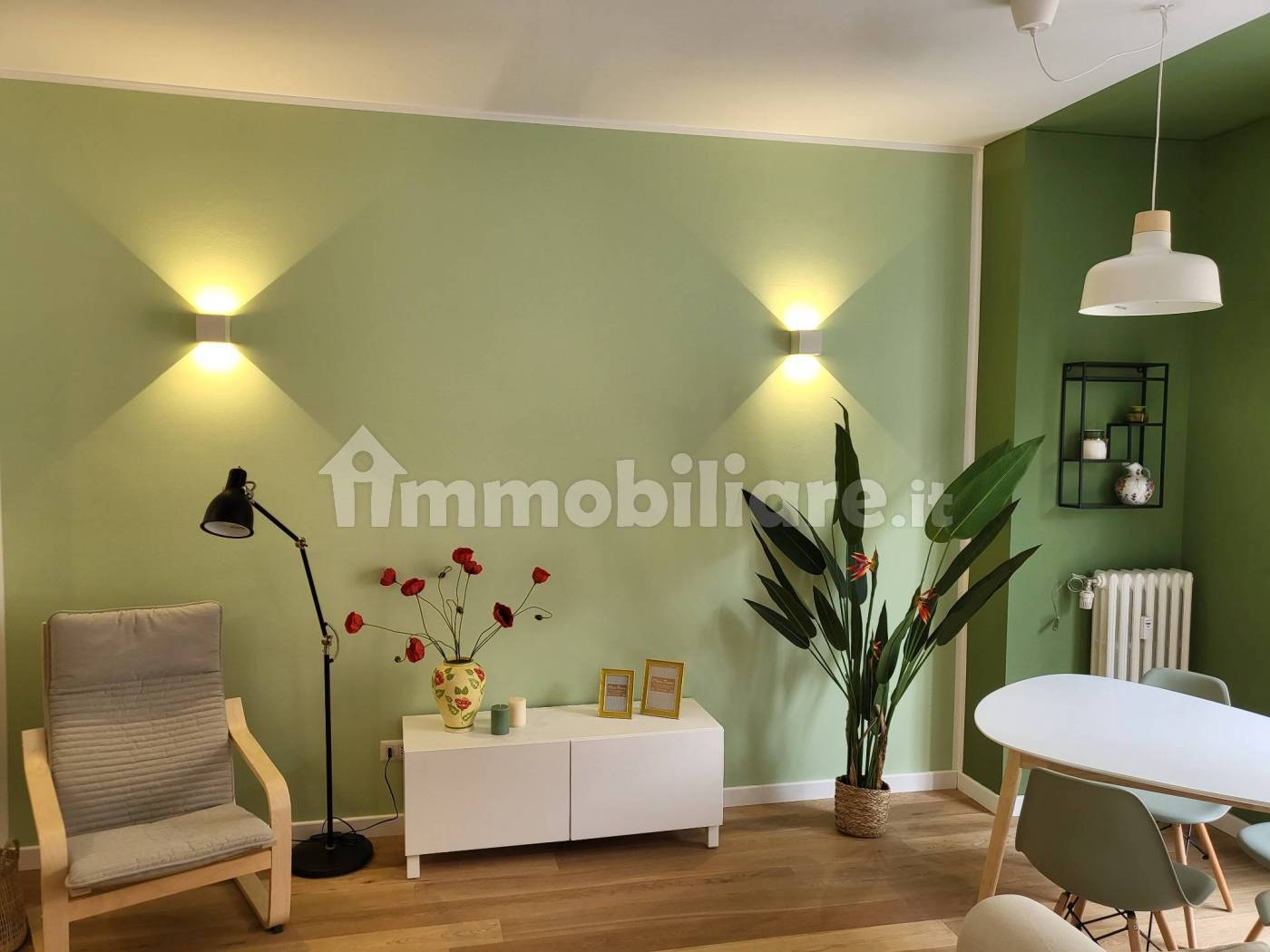 Bilocale via dei Fiordalisi 5, Lorenteggio, Milano