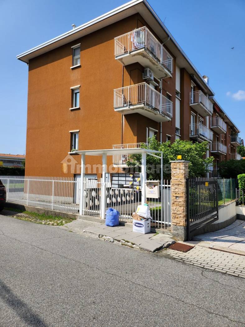 Trilocale via Carlo Cane 18, Cascinetta, Gallarate