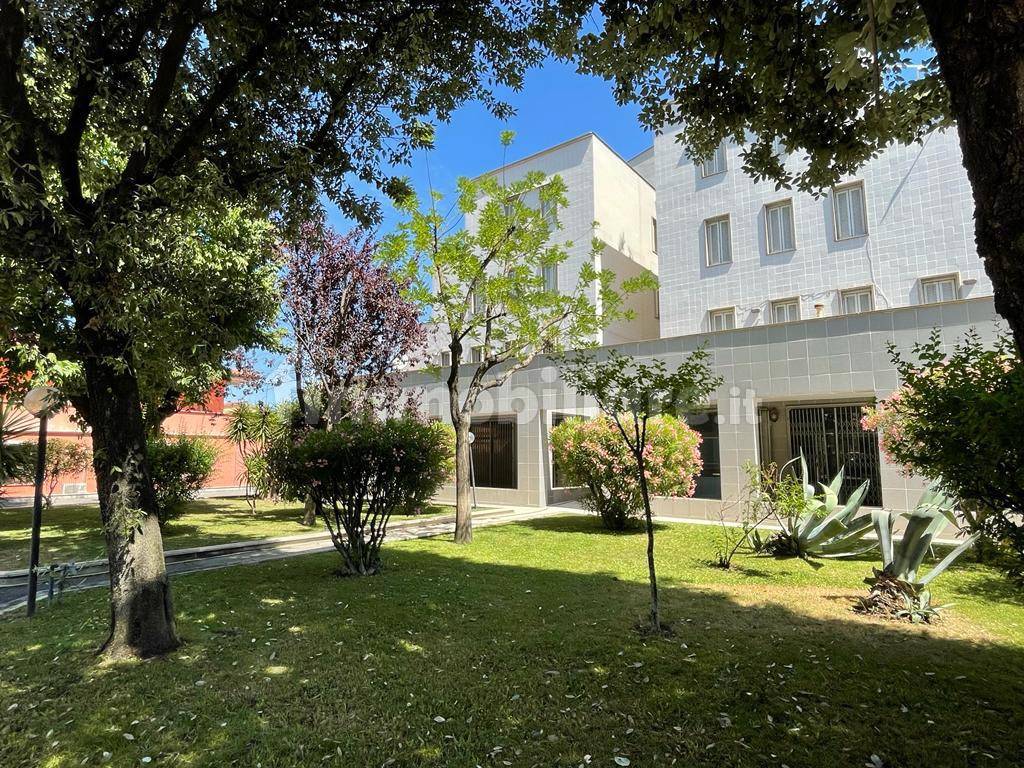 Trilocale via Salvatore Barzilai, Romanina, Roma