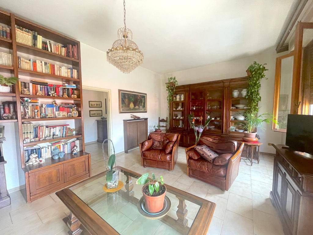 Appartamento via Roma 296, Cafaggio - Grignano, Prato