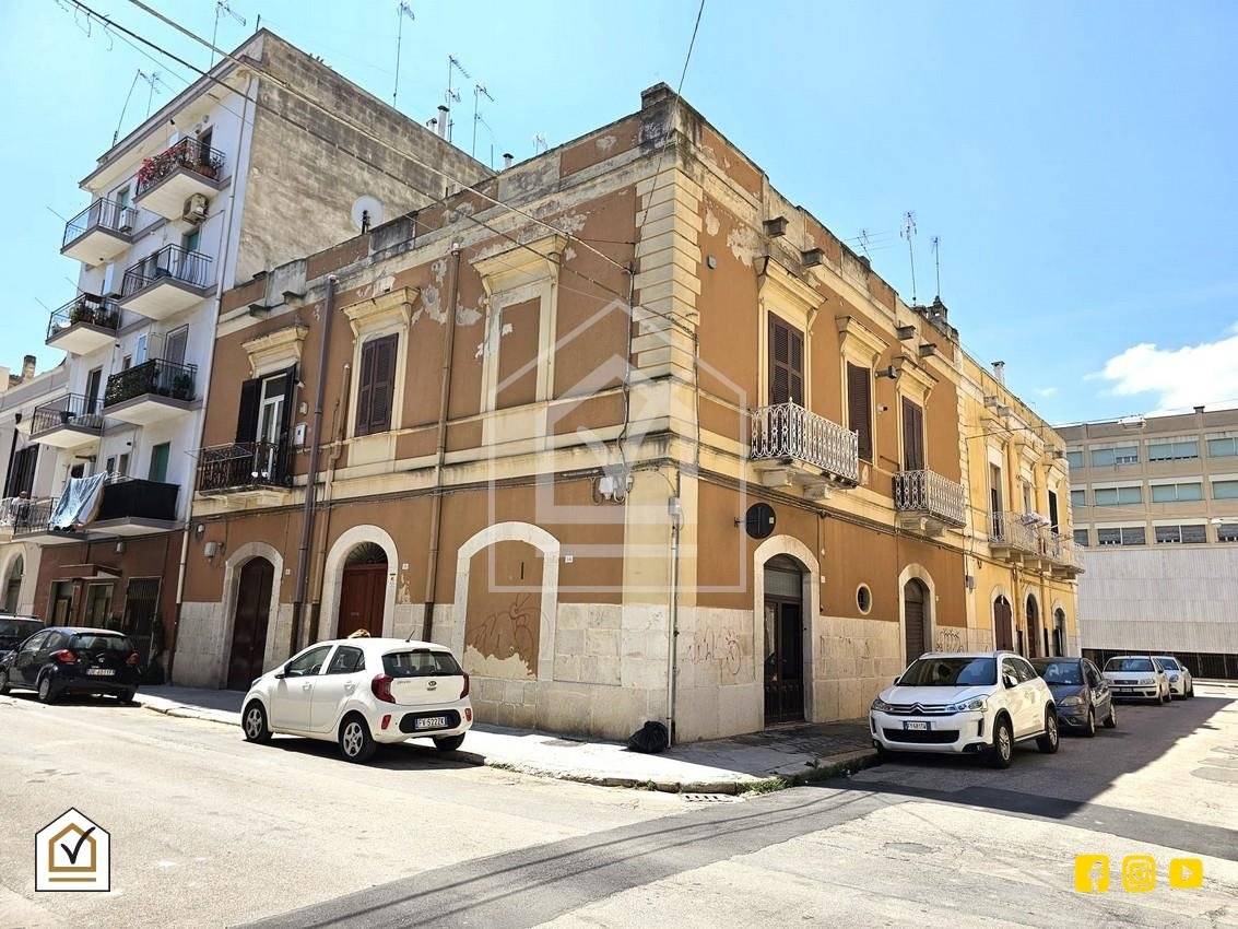 Quadrilocale via Angelo De Bramo, Trani