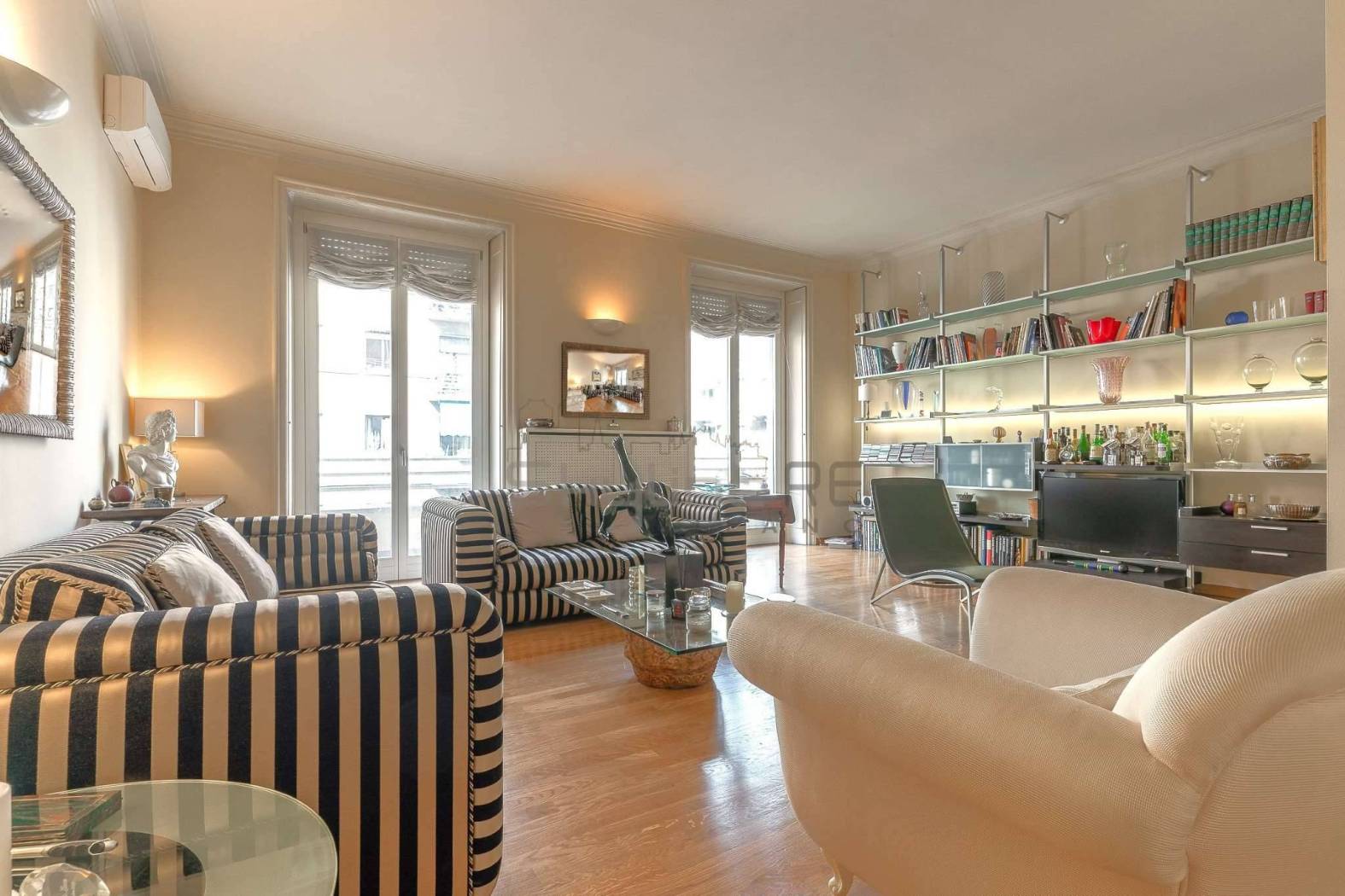 Quadrilocale via via GIULIO TARRA  1, Centrale, Milano