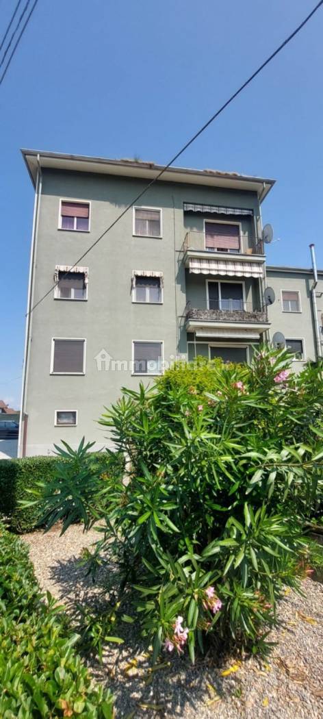 Trilocale via Novara 19, Borgo Vercelli