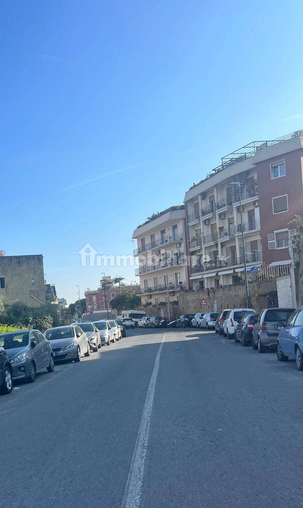 Bilocale ottimo stato, secondo piano, Posillipo, Napoli