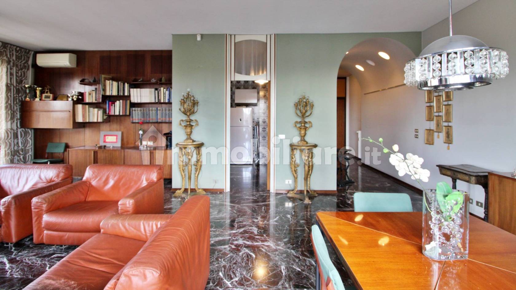 Trilocale piazzale Minerva 4, Centro Storico, Pavia