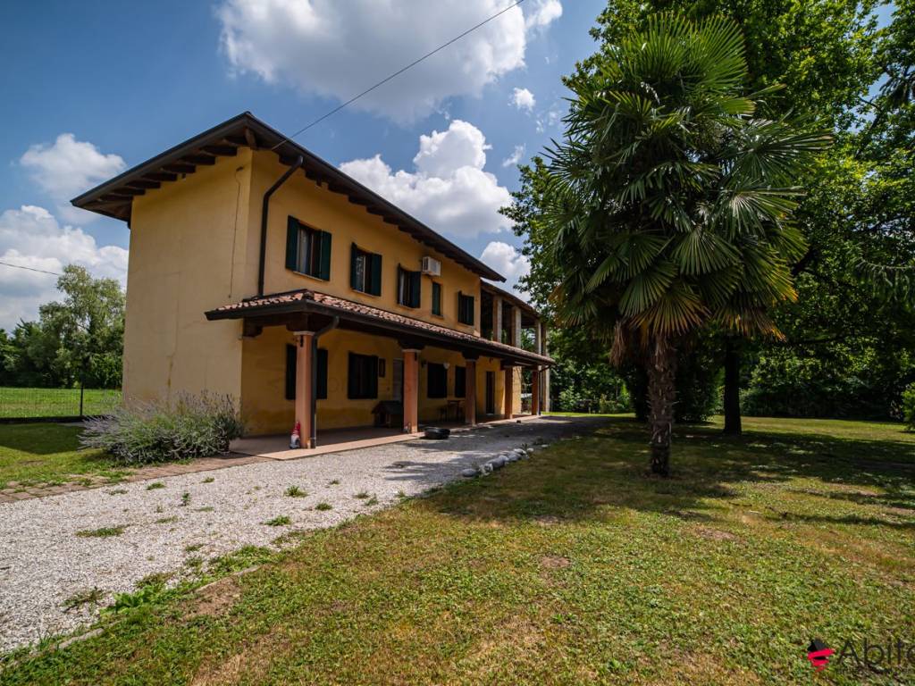 Vendita Villa unifamiliare in via Polon 14 Valvasone Arzene. 206 m² ...