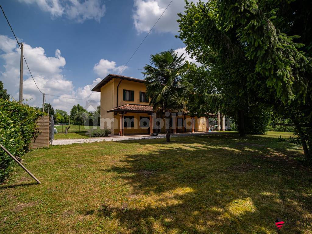 Vendita Villa unifamiliare in via Polon 14 Valvasone Arzene. 206 m² ...