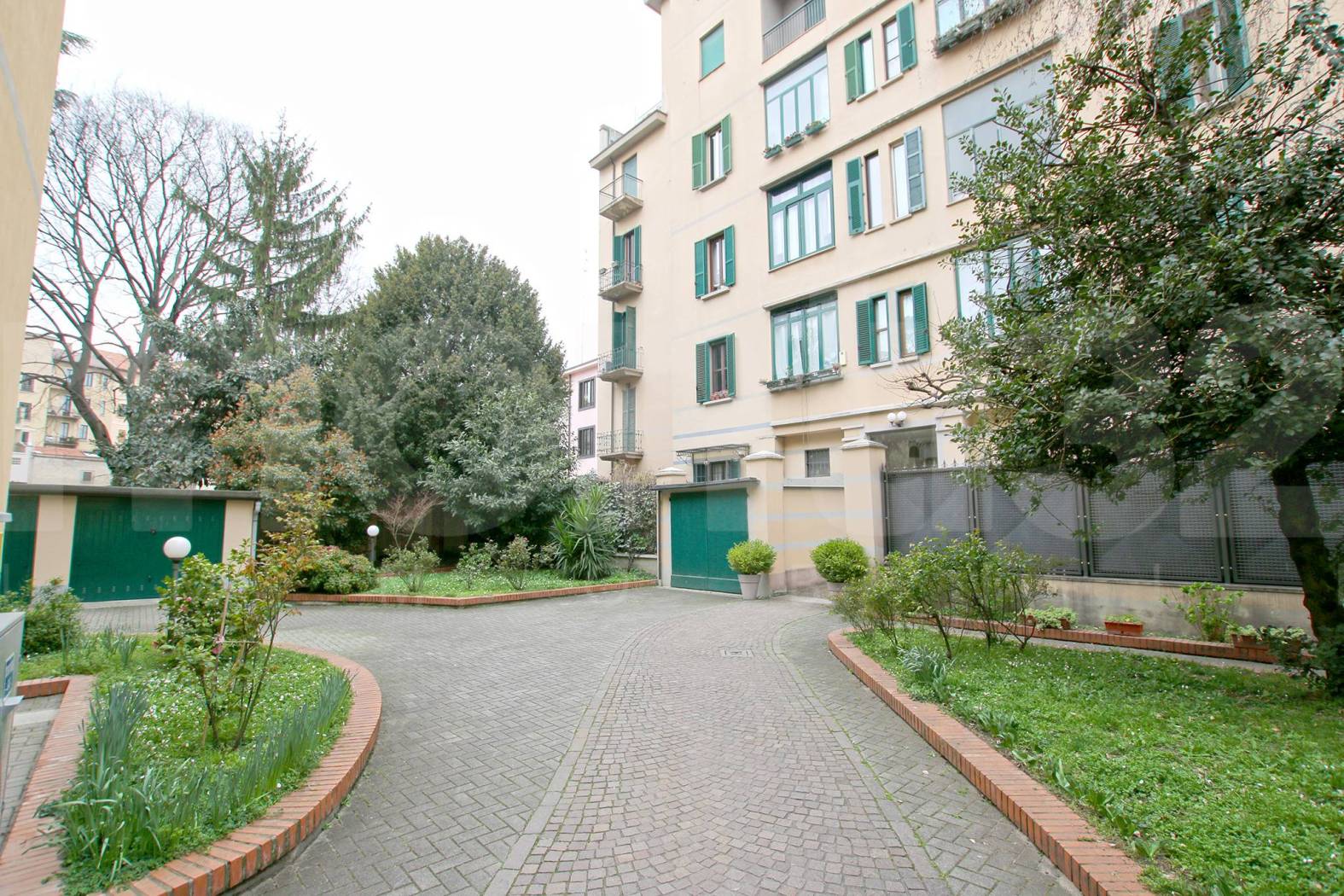 Trilocale via Elba, Washington, Milano