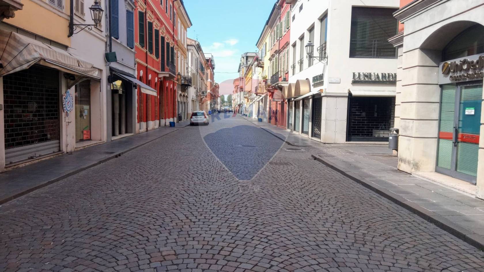 Locale commerciale in Vendita