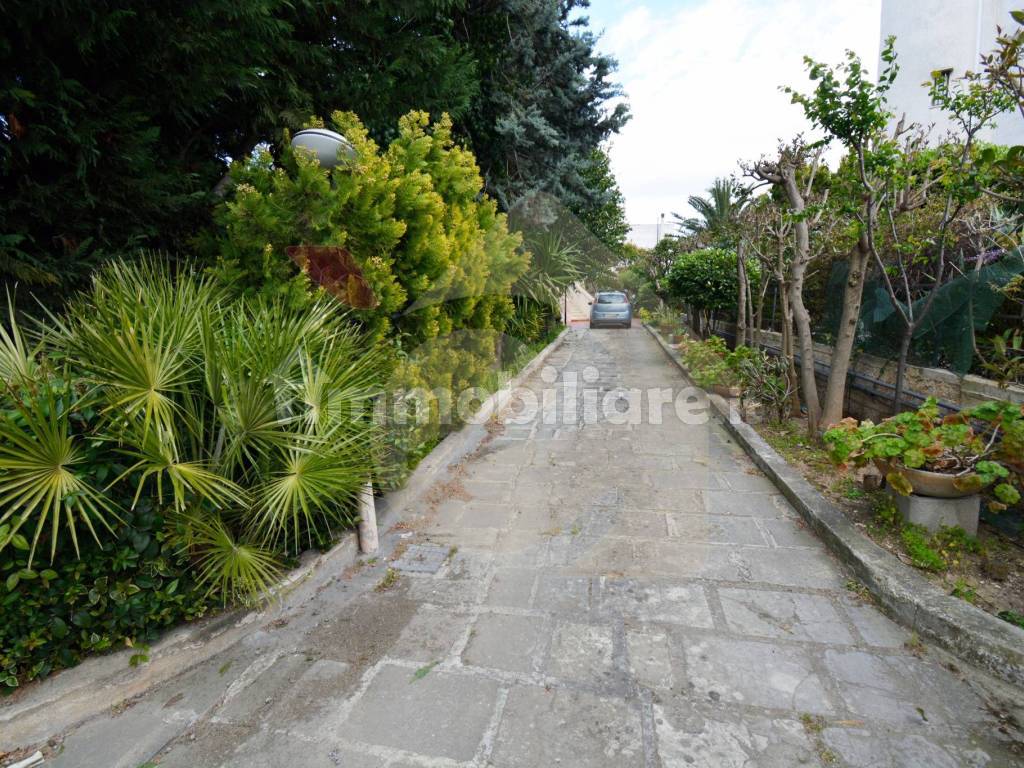Vendita Villa a schiera in Strada Vecchia Da Valenzano a Bari Bari. Da ...