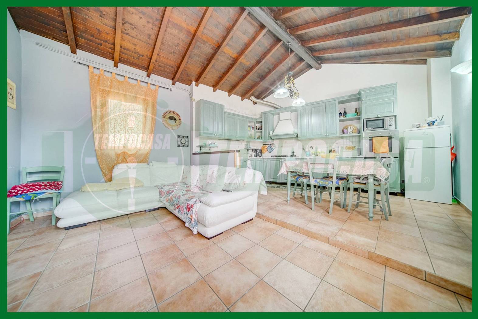 Bilocale vicolo Bravo, Centro, Gavirate