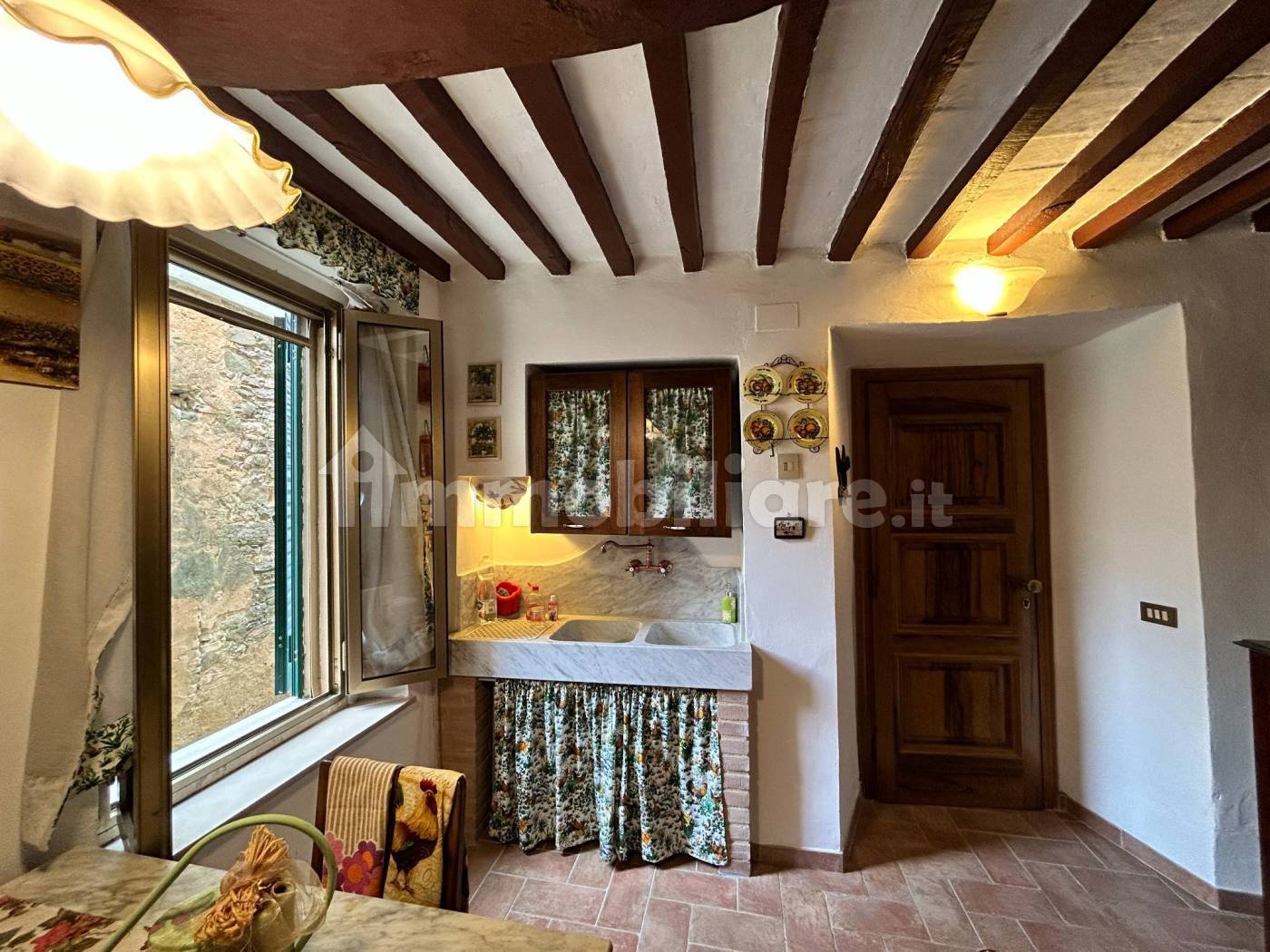 Appartamento piazza della Chiesa, Centro, Chianni