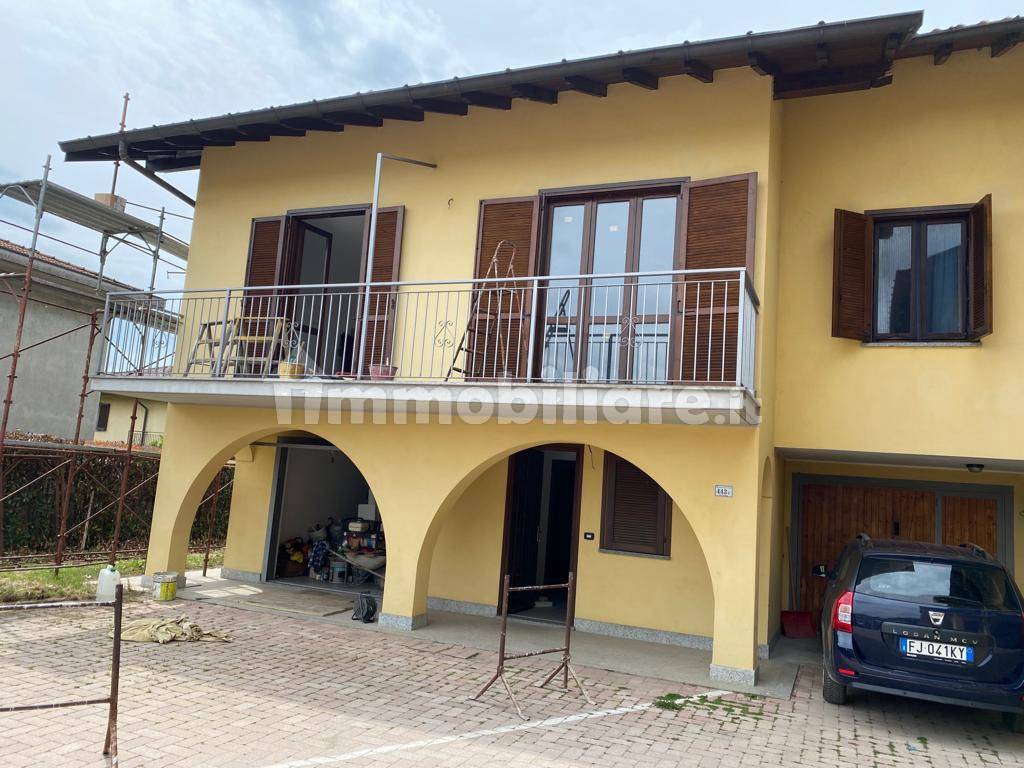 Vendita Villa a schiera in via Bertolotti Cavaria con Premezzo. Ottimo ...