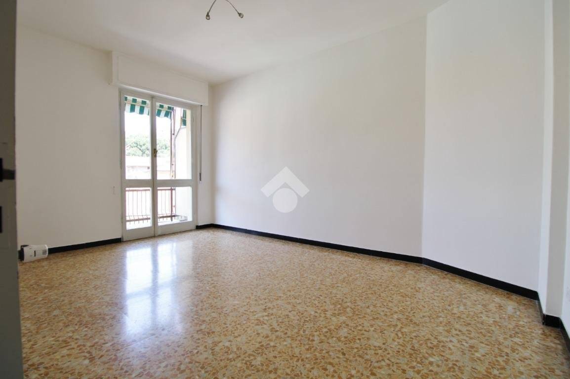 Trilocale via piacenza 446, Caperana, Chiavari