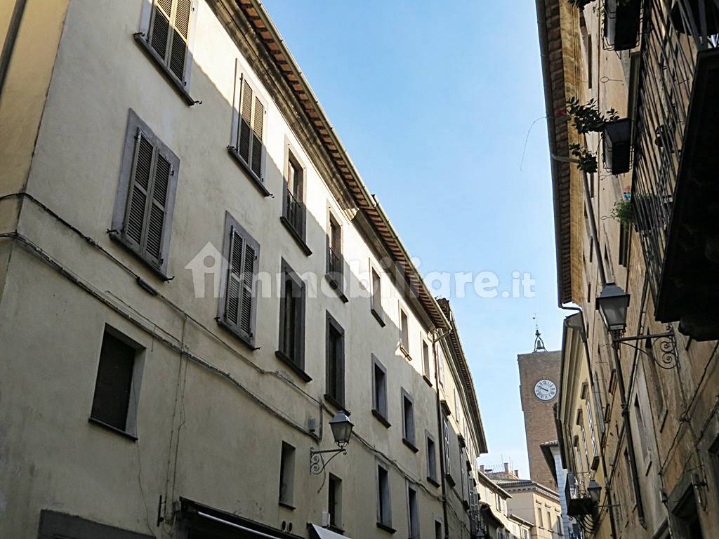 Quadrilocale da ristrutturare, primo piano, Centro, Orvieto