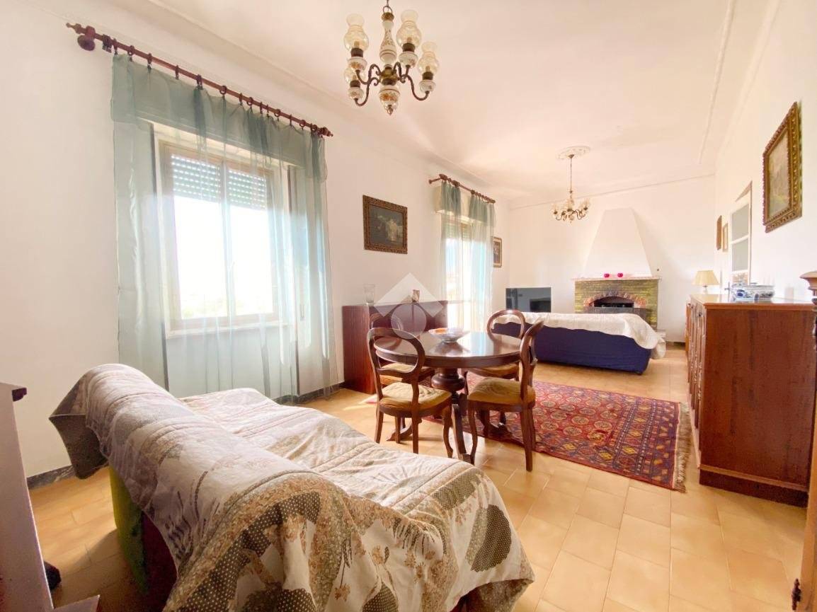 Trilocale viale XX Settembre 274, Avenza, Carrara