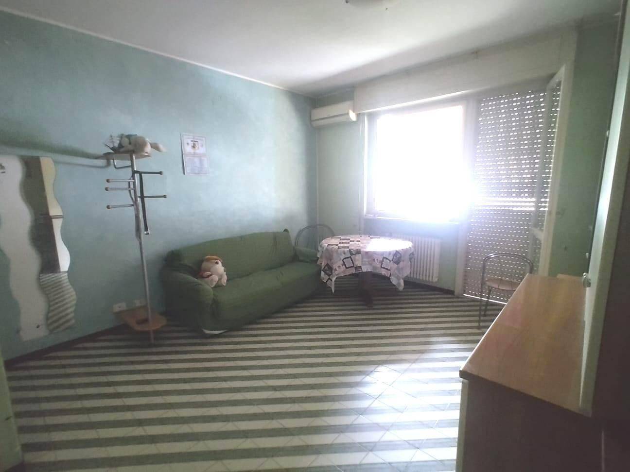 Bilocale buono stato, secondo piano, Marina di Carrara, Carrara