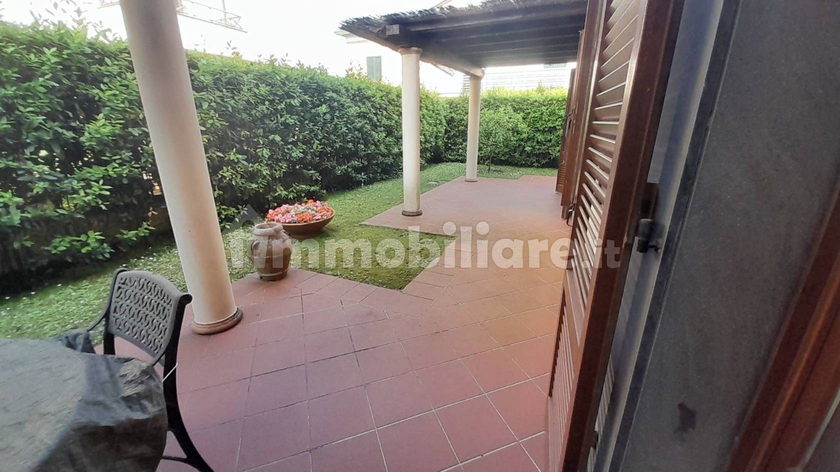 Quadrilocale via Pisa 86, Marina di Massa Centro, Massa