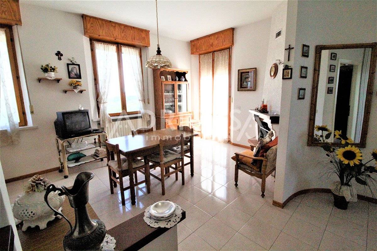 Trilocale via Bionda 17, Tribola, Borghi