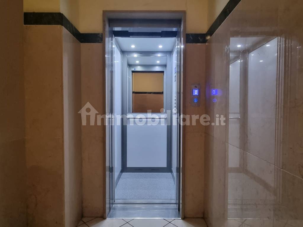 Vendita Appartamento Pescara. Trilocale in via Antonio De Nino 36. Ottimo stato, quarto piano ...