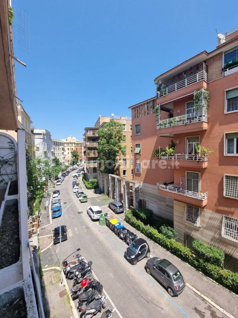 Trilocale via Eustachio Manfredi 7, Euclide, Roma