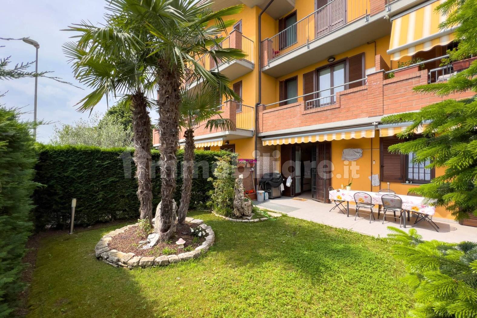 Trilocale viale Rimembranze 12, Verderio Inferiore, Verderio