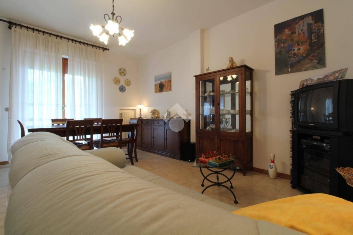 Trilocale via Montechiaro 18, Acquaviva Picena
