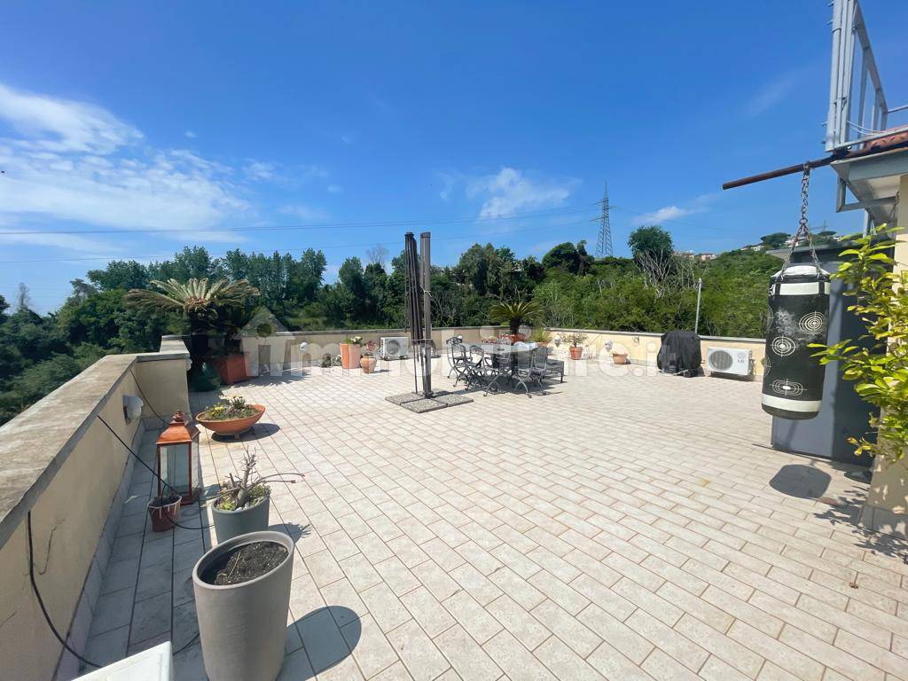 Quadrilocale via Gabriele Jannelli, Rione Alto, Napoli