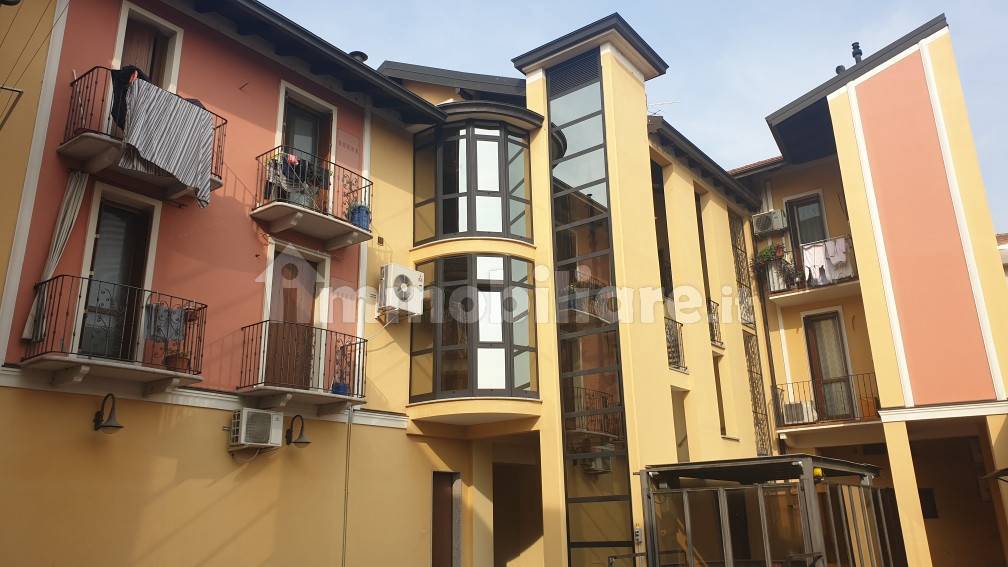 Bilocale via Giacomo Matteotti 48, Centro, Trecate