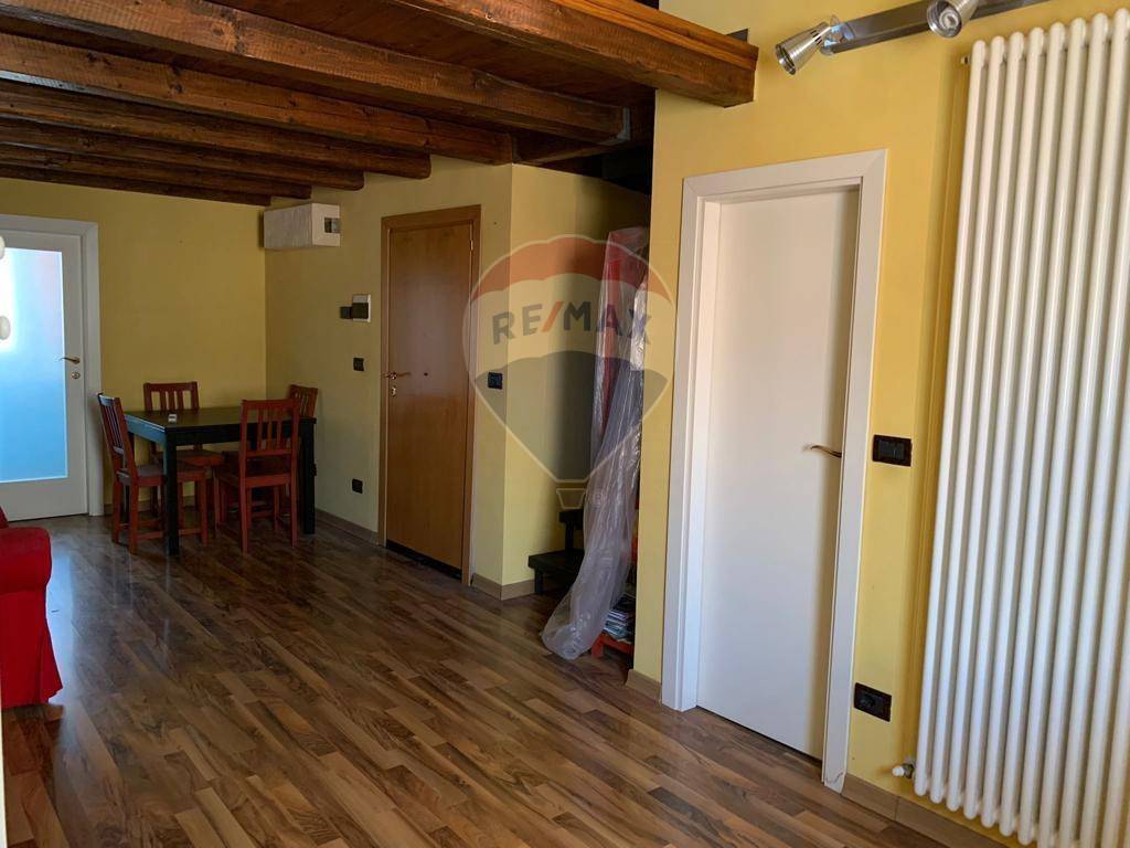 Trilocale via Cavour 76, Centro, Chiaravalle